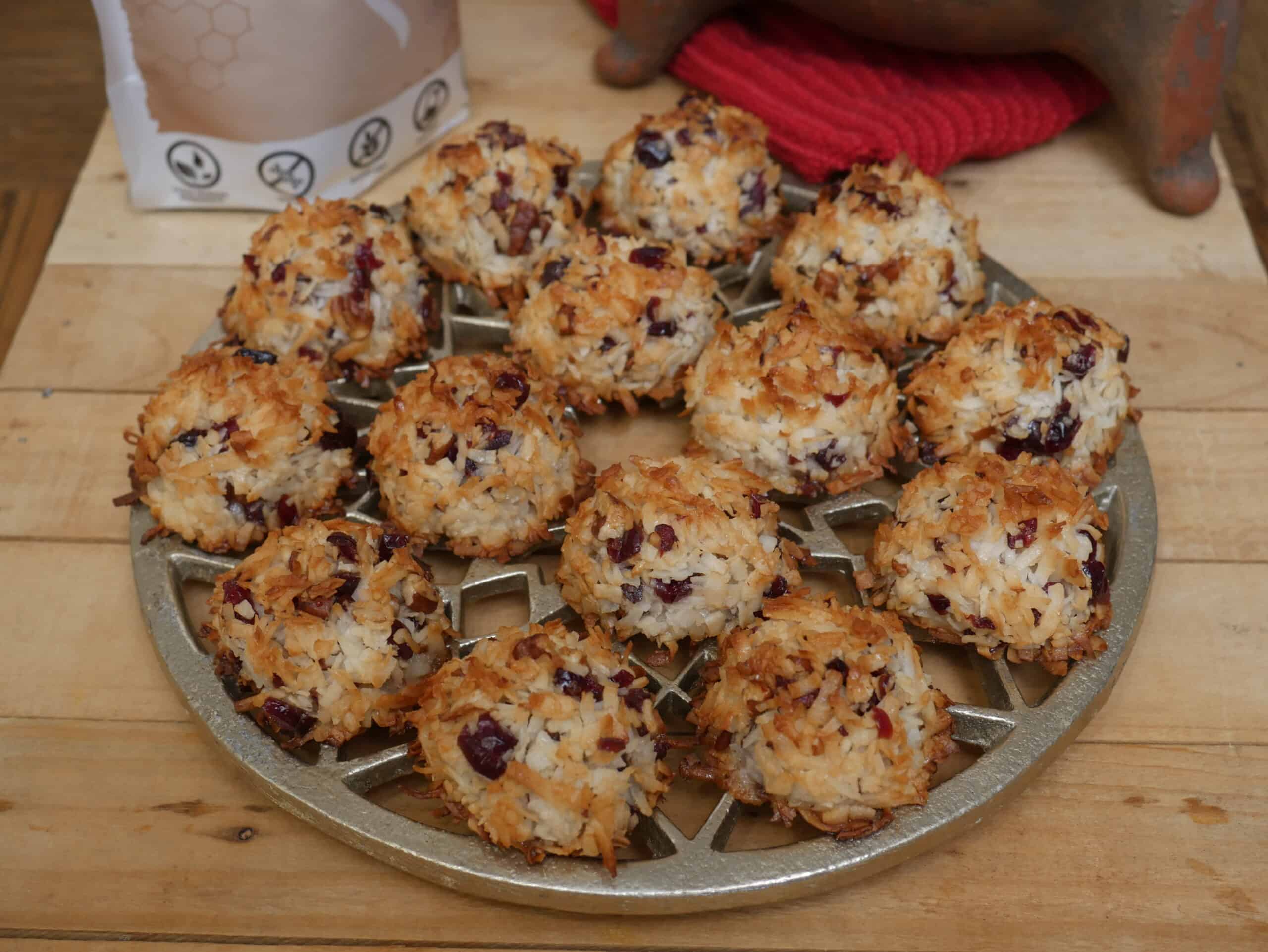 Holiday Cranberry Pecan Macaroons – Organixx
